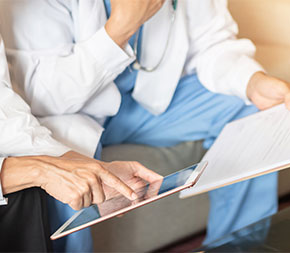 How Much Do Surgical Techs Make? (2024 Salary by State)